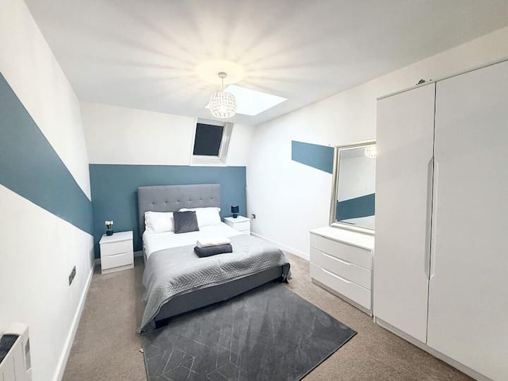 #91 King Chambers 1 Bed Apartment - コヴェントリー