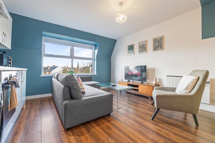 #91 Cozy Apart| Near Herbert Artgallery| Sleep 4 - Coventry