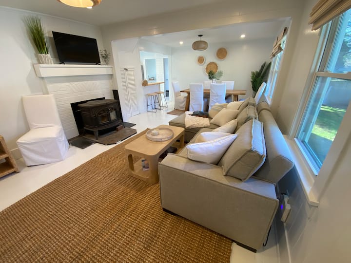 3br/2ba Greenport Cottage: Walk, Water And Wine! - Greenport, NY