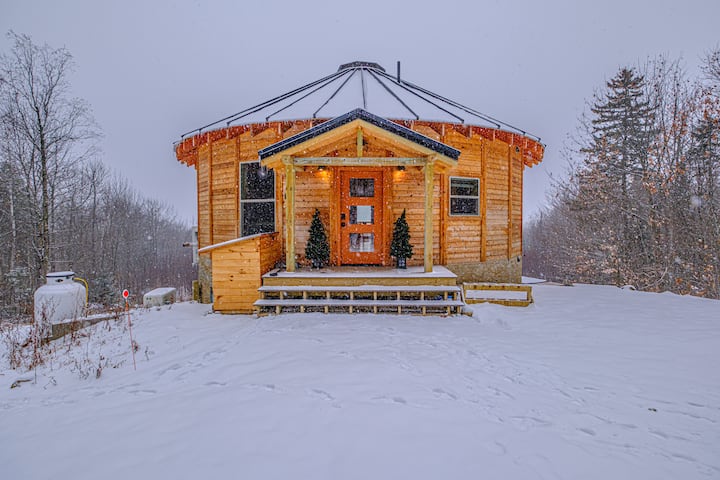 The Round House In Bryant Pond - Greenwood, ME