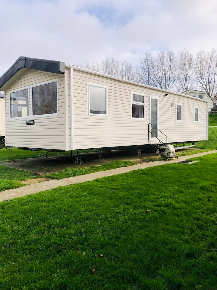 Luxury 2 Bedroom Caravan - Hastings
