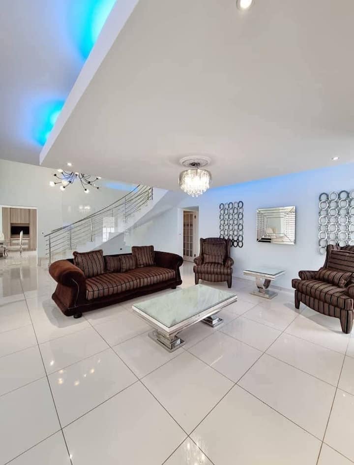 Coastal Exquisite Mansion - Swakopmund