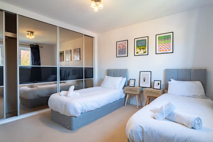 5 Bedroom House 3 Mins From Town. - Peterborough, Royaume-Uni