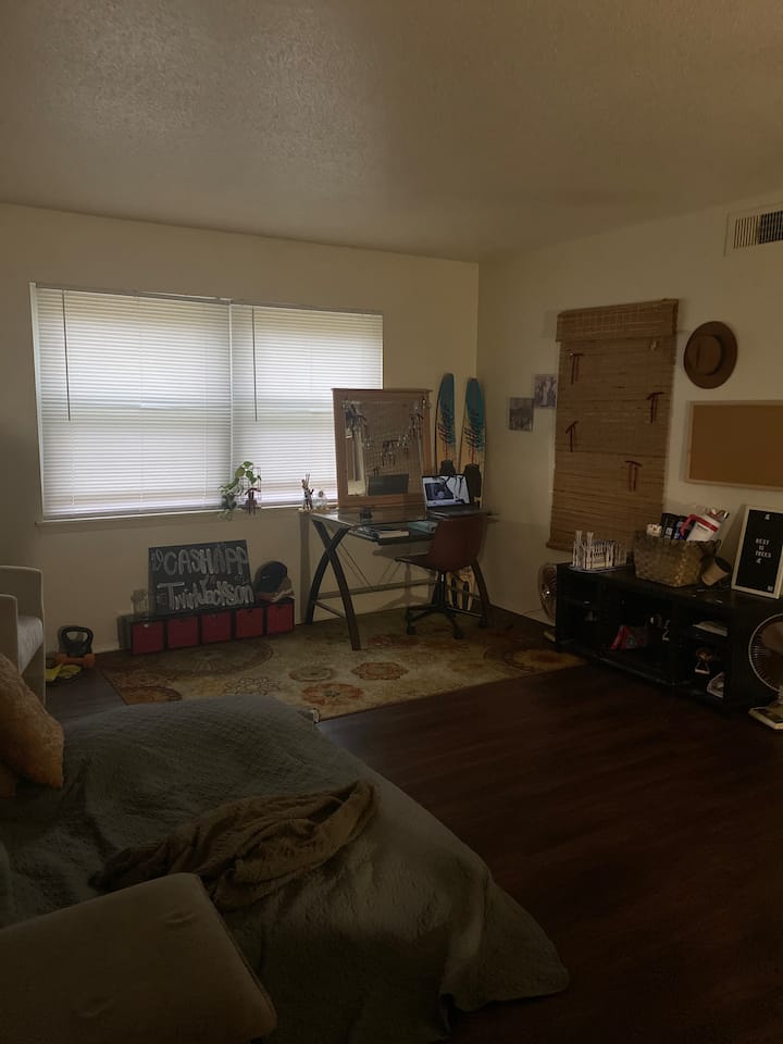 I-65 Bàmasippi Apt 11 - Mobile, AL