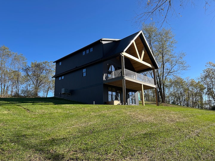 Bearly Behaving - Belmont, OH