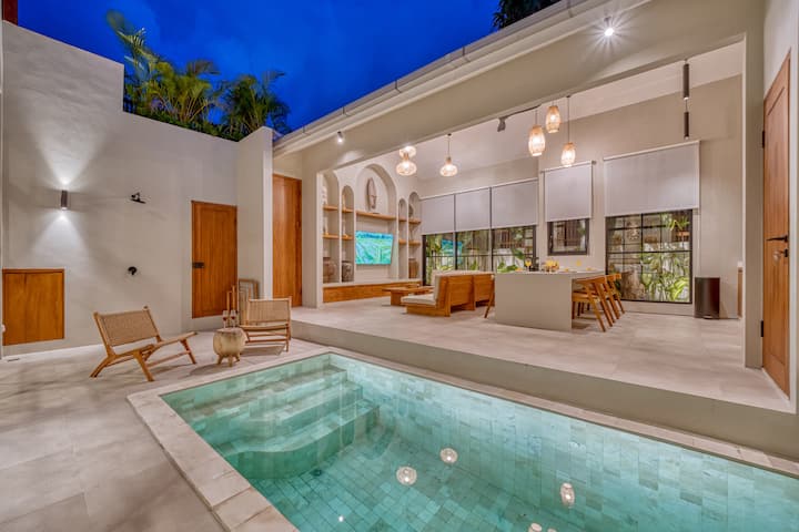 2br Villa W/ Pool, Walk To Cafés & 5 Mins To Beach - Canggu