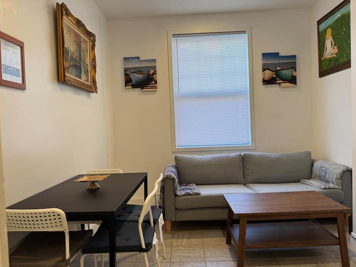 Modern & Cozy Urban Apartment - Chestnut Hill, PA