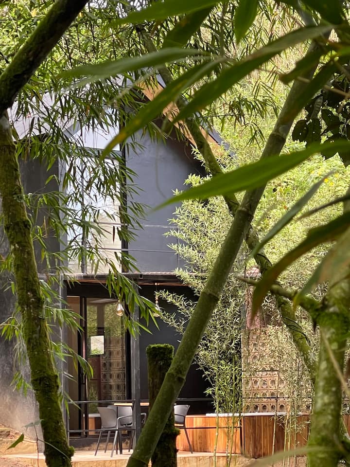 Cabaña En El Bosque, Jacuzzi, Vista A La Quebrada. - Colombia