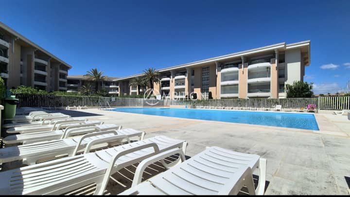 Grand T2 Sur Le Port De Fréjus - Fréjus