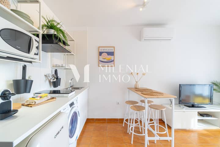 Milenial Immo | Santa Margarita Beach View Stay - Roses