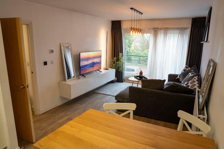 Cosy 2 Bed Flat - 3 Mins To Hitchin Station - Stevenage