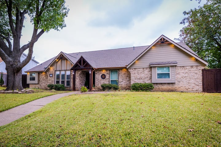 Charming Home In Dallas - Pool & Patio - Cedar Hill, TX