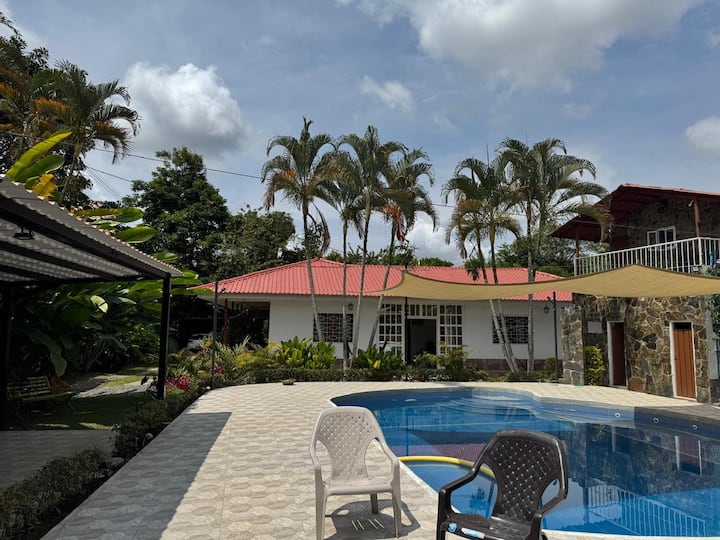 Casa Completa En Finca La Bella - Quimbaya