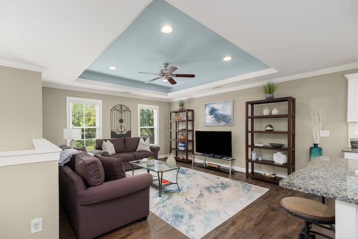 Near Downtown And Folly | Private Two Bedroom - Charleston, SC