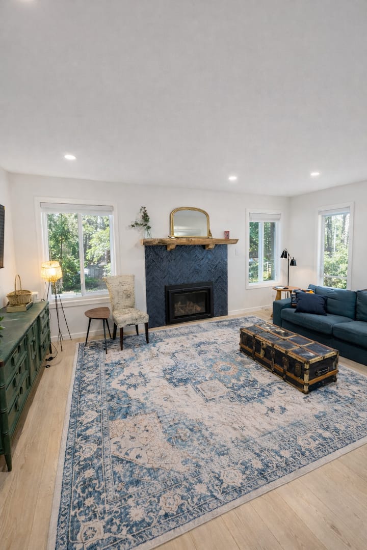 Colwood Hidden Home - Langford