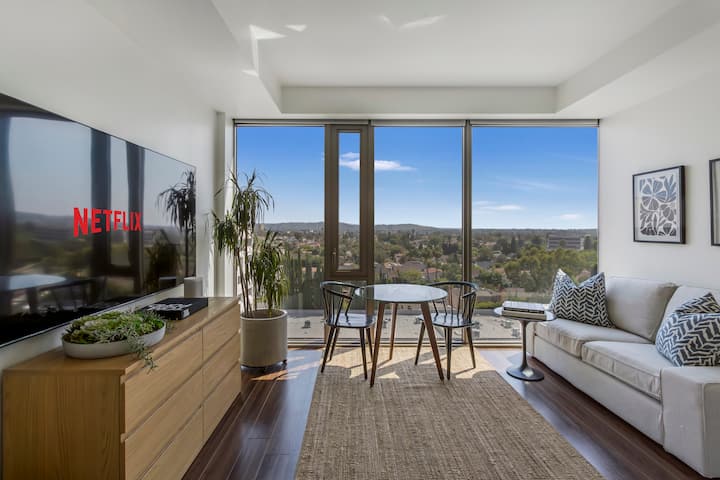 Bh Luxury | Stunning Views • Pool • Parking • Gym - Beverly Hills