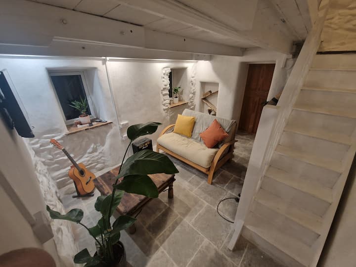 Sunshine Cottage L Surfers + Dogs Welcome - Pool