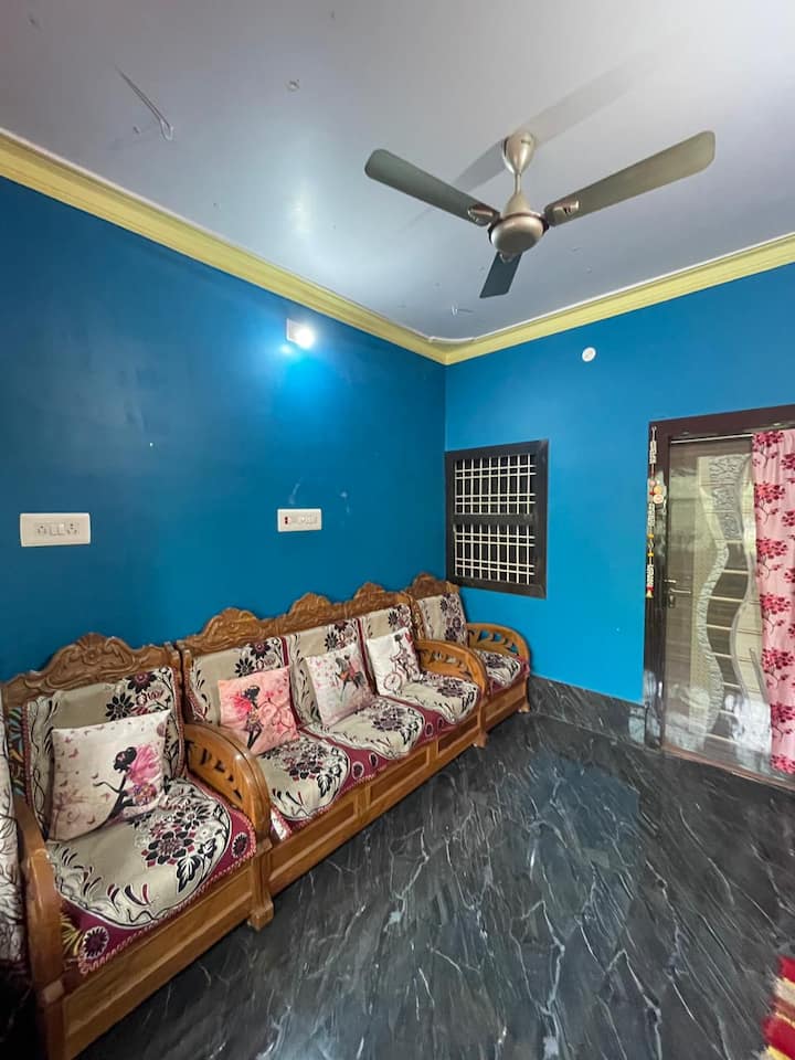 2bhk In The Main Market - Dumka