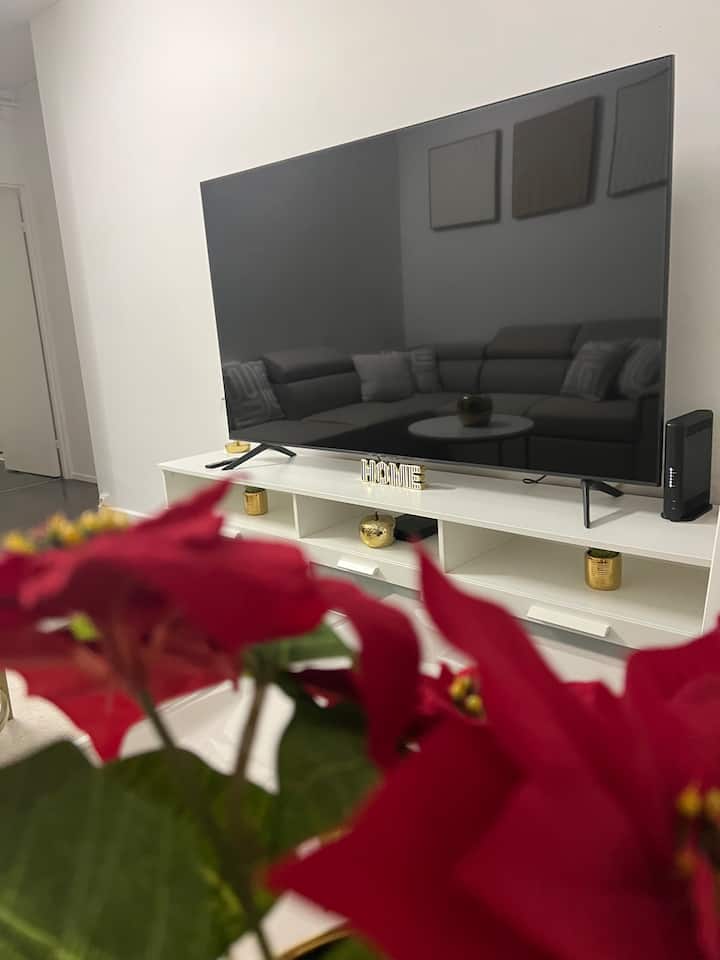 Calme Et Chaleureux • 3 Pièce  • Parking Inclus - Villeneuve-la-Garenne