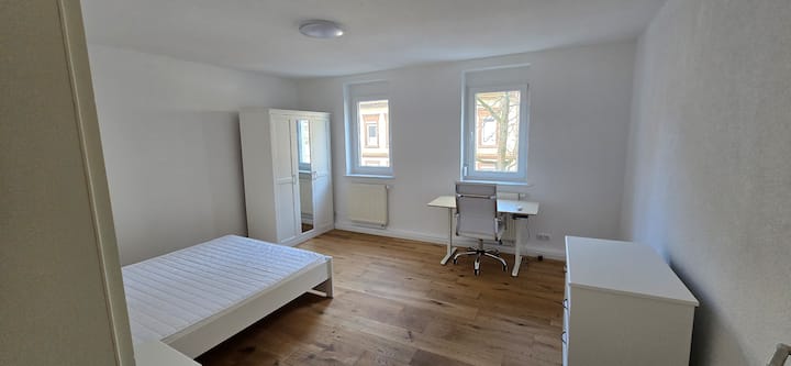 Exklusives Zimmer In Stuttgart - Stuttgart