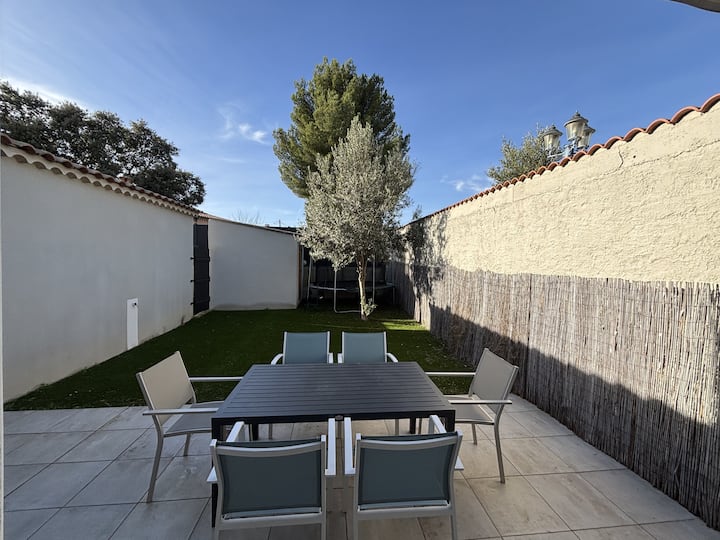 Charmante Maisonnette T3 Avec Jardin Privatif - Pertuis