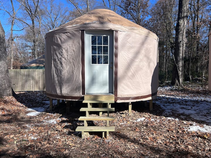 Cedar Point Yurt #1 - Wayne Fitzgerrell State Recreation Area, Whittington