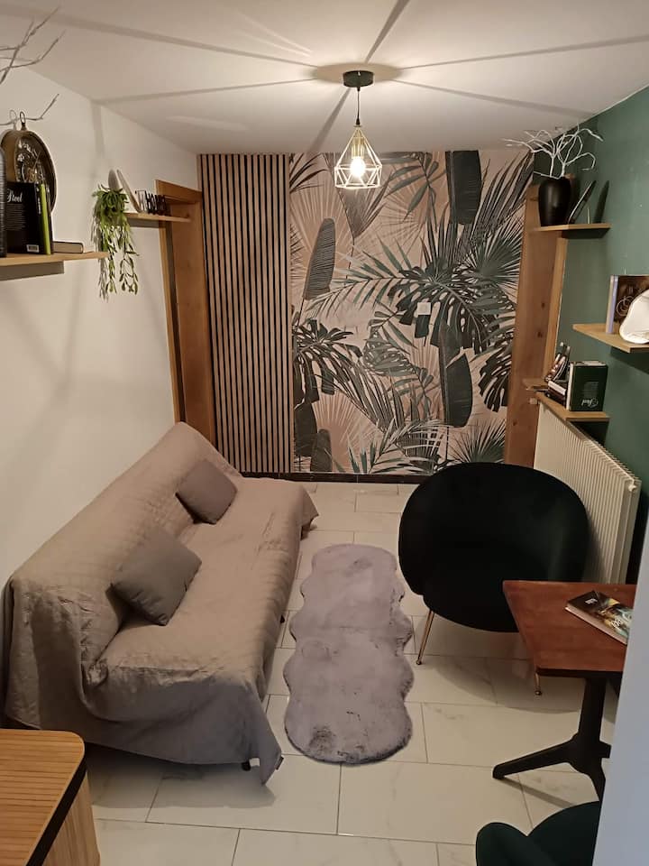 Une Pause Devant L'étang - Bussang