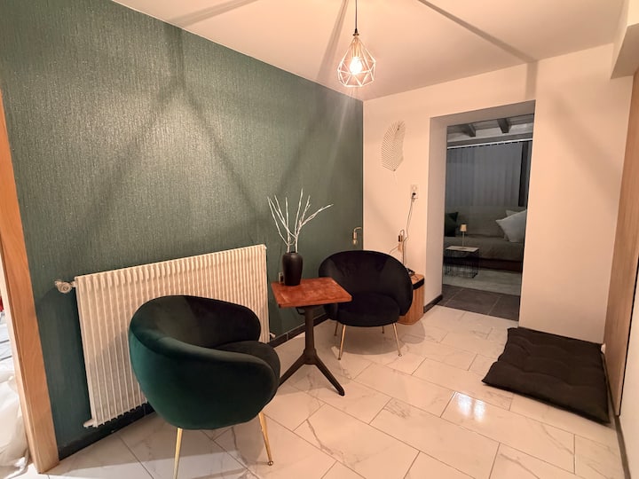 Une Pause Devant L'étang - Ballon d'Alsace