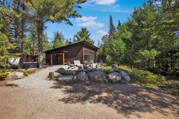 Chalet Luxueux & Spa En Plein Air - Quebec
