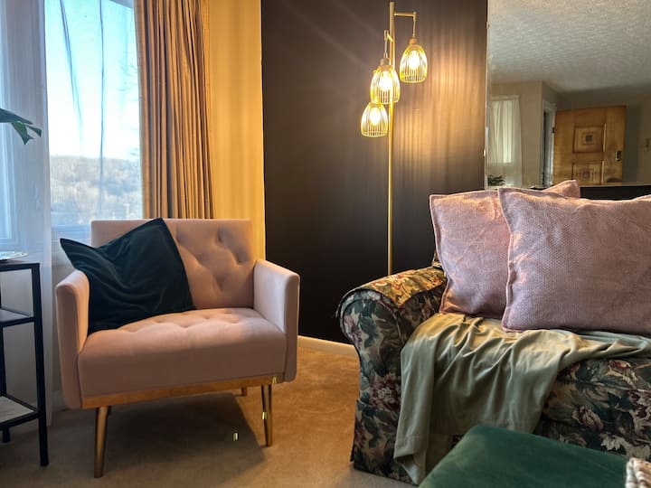 Bobbi's On The Hill - Waynesville, MO