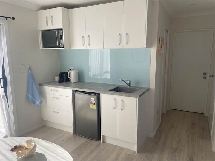 Rest Your Head On Hibiscus - Papamoa