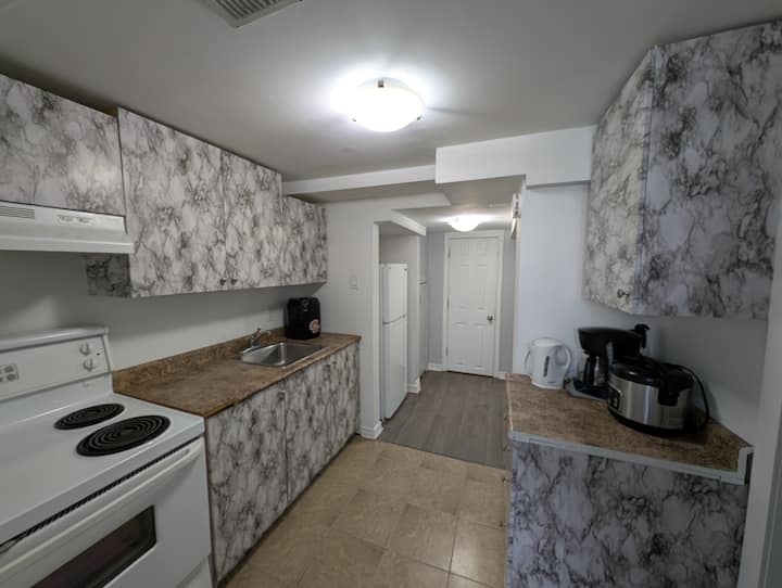 Entire Suite1–4/parking/near Airp & Rogers Stad - Toronto