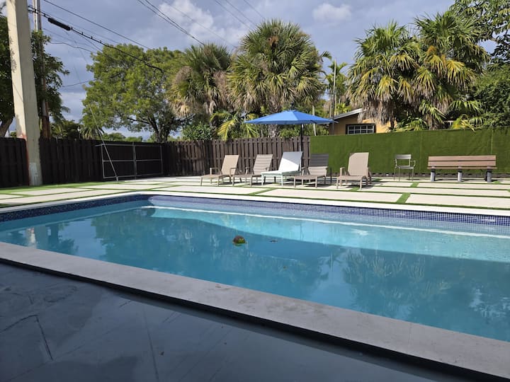 Sunrise Oasis - Sunrise, FL