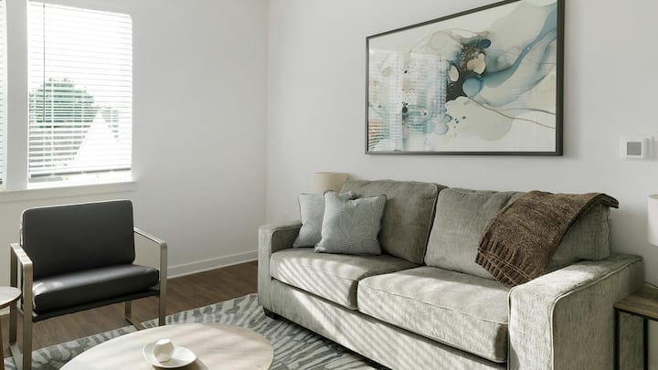 Landing | Incredible 2bd, Yoga Studio, Gym - Raleigh, NC