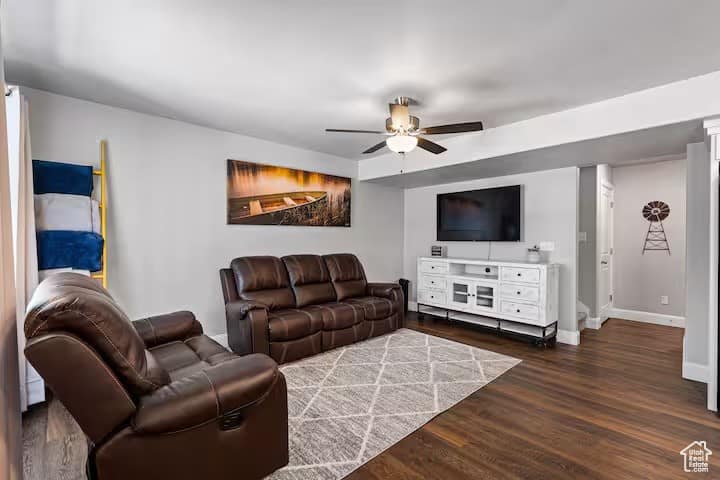 Bear Lake Basecamp - Walk To Lake, Shakes, & Fun! - Garden City, UT