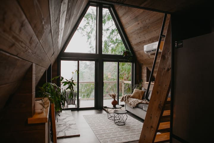 Mountain Therapy Retreat - Canada