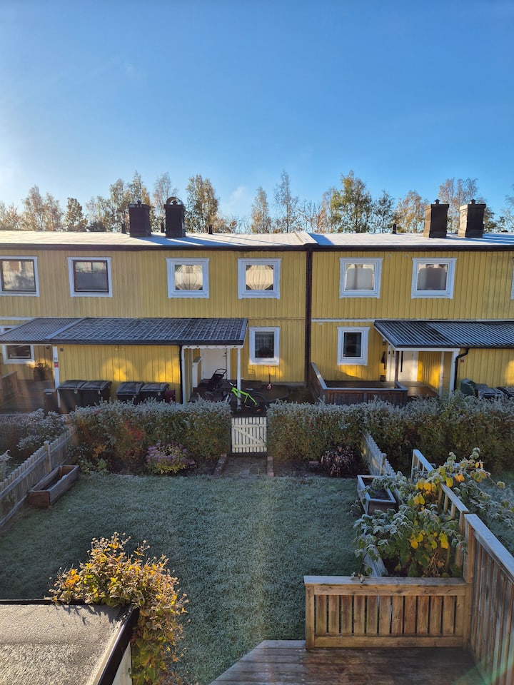 Radhus Nära Göteborg Och Skogen - Gotemburgo