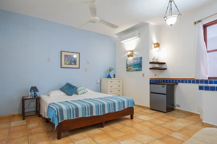 #6 غرفة واسعة مع مكيف وواي فاي - الفنادق للإيجار في بلايا ديل كارمن ...