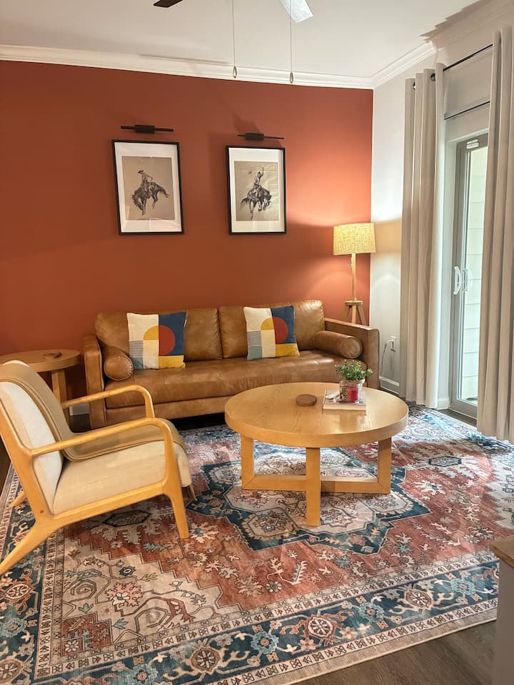 Private Getaway Near Austin – Modern & Cozy Stay - Austin