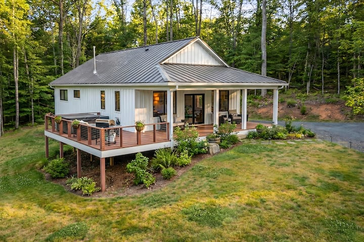 Milled Oak Cottage - Wintergreen, VA