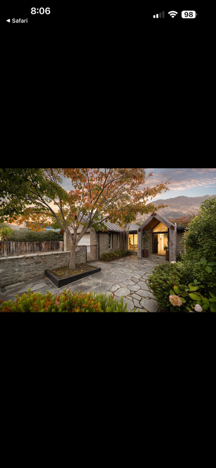 Breathtaking Arthurs Point. Stunning Retreat. - Queenstown, New Zealand