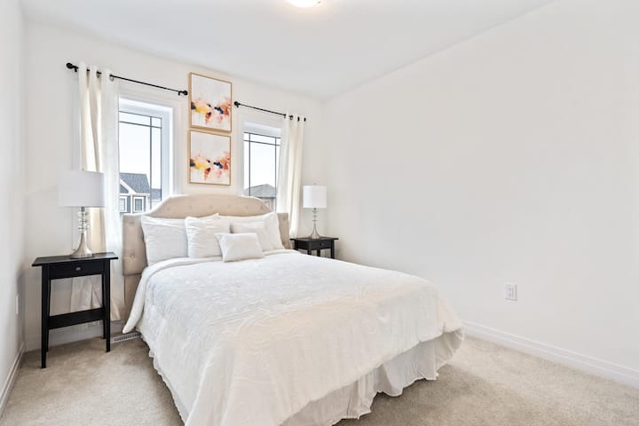 Brand New Beautiful House Near Niagara Falls! - Port Colborne