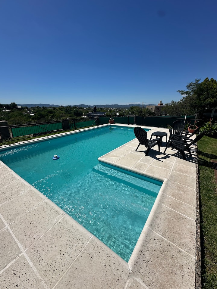 Pileta, Vista A Las Sierras, Jardin Privado, Wifi - Villa Carlos Paz