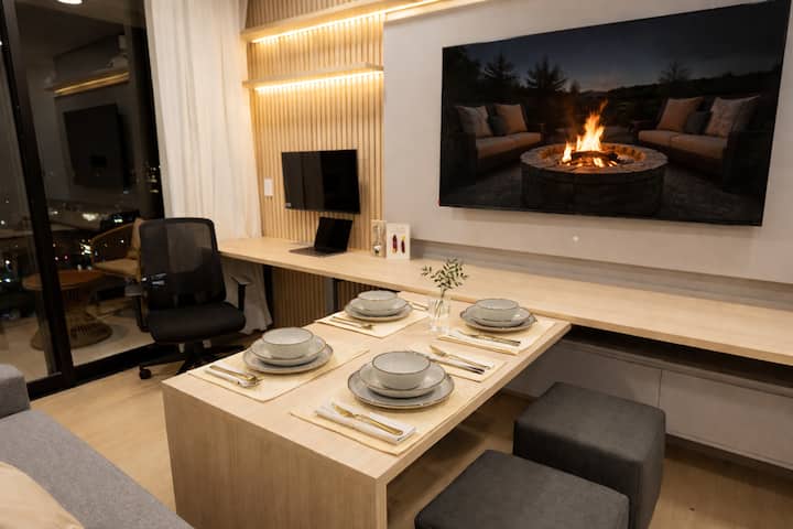 Digital Nomad Oasis: Workspace, Pool & City Views - Paraguay