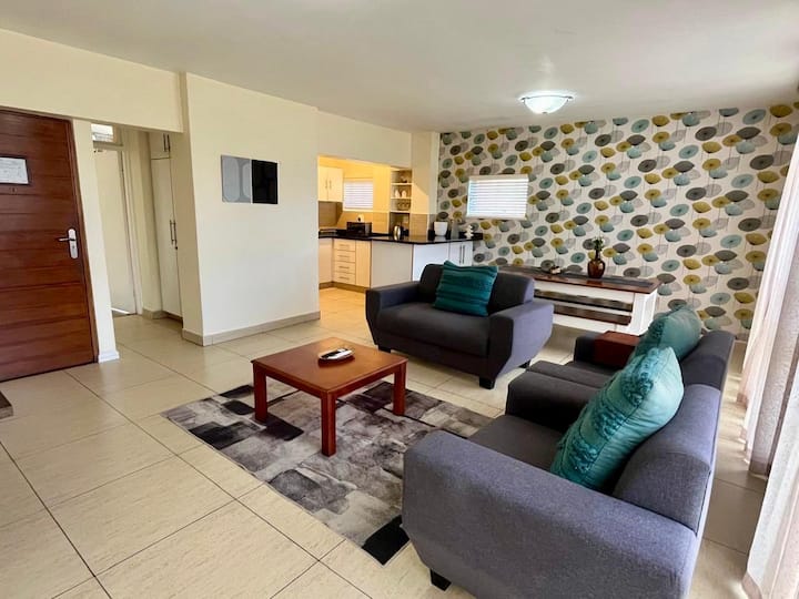 Oceanic 2 Bedroom Ocean View Apartment - Durban