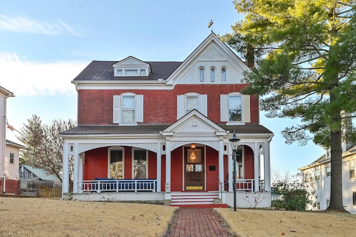 Bricks & Chance Luxury 5 Br+game Rm, Bc 5 Blocks - Lewis and Clark State Park, Rushville