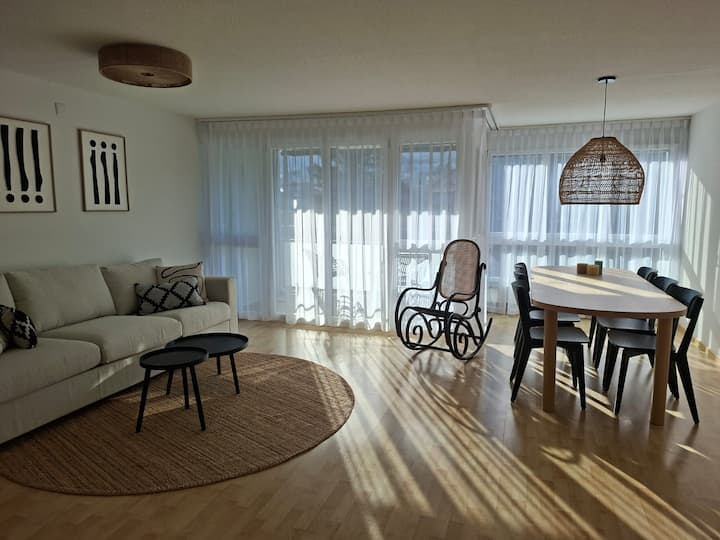 Summit View-ferienwohnung Mit Traumblick § Seenähe - Thun