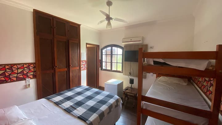 Quarto 7 
Pousada Chácara Na Praia - Guarujá
