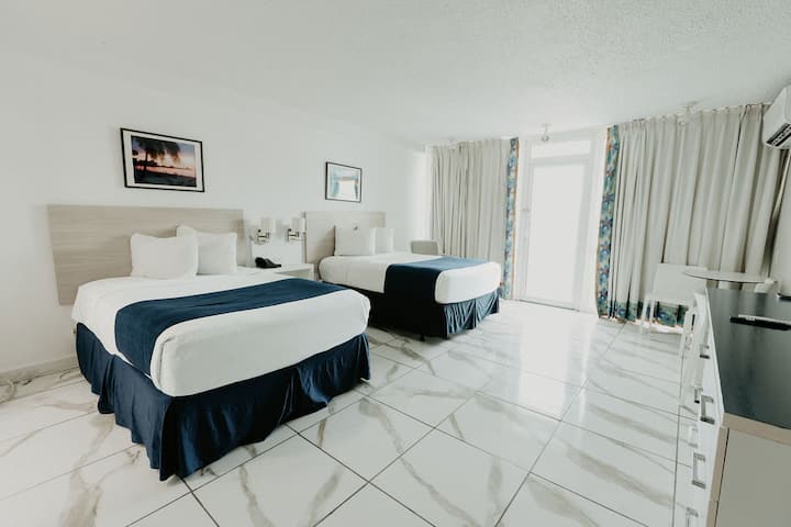 Modern Coastal Studio Steps To Beach Near Airport - San Juan