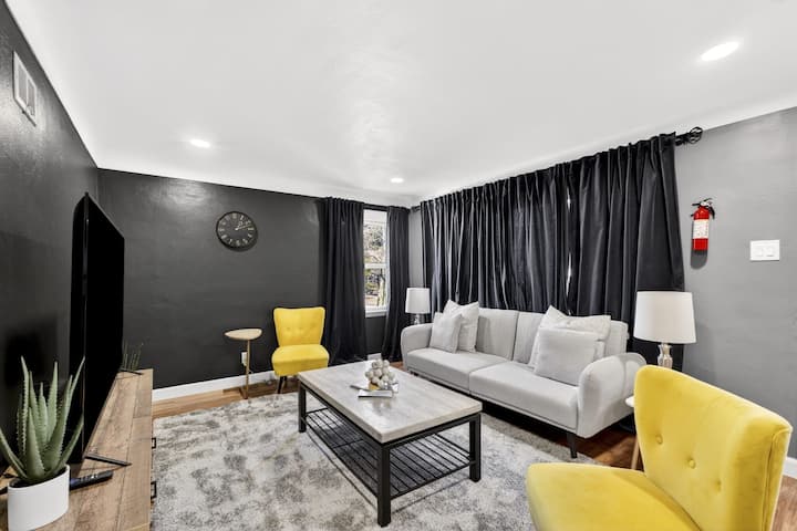 Lovely 3-bedroom 2- Bath Apt In Maryland Heights - Chesterfield, MO